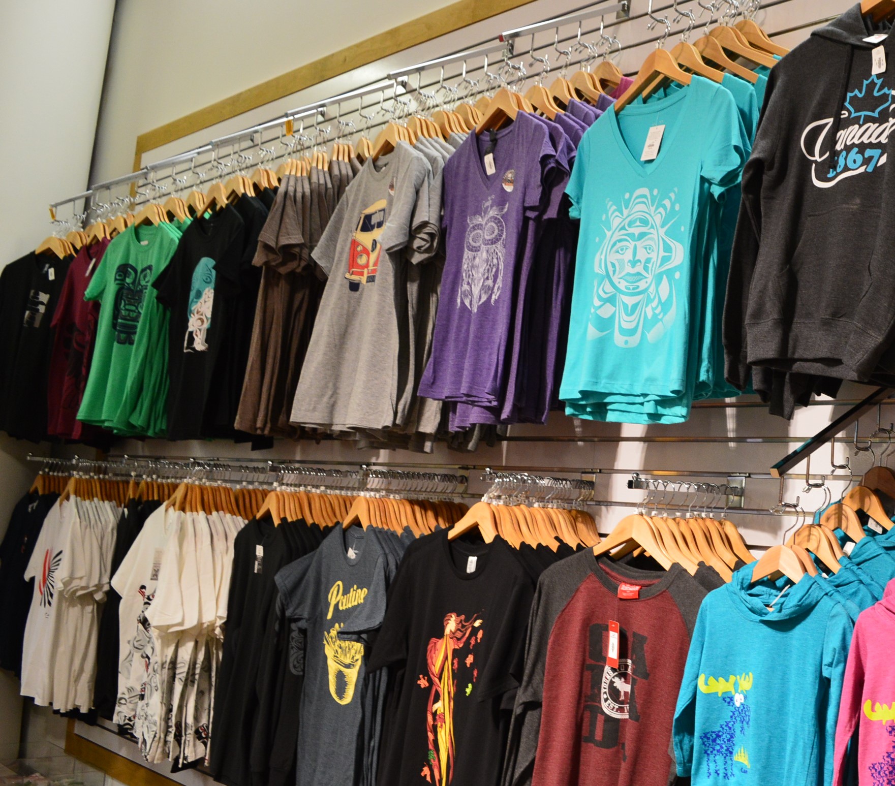 Clothing_MCH – Canadian Museum of History Boutique