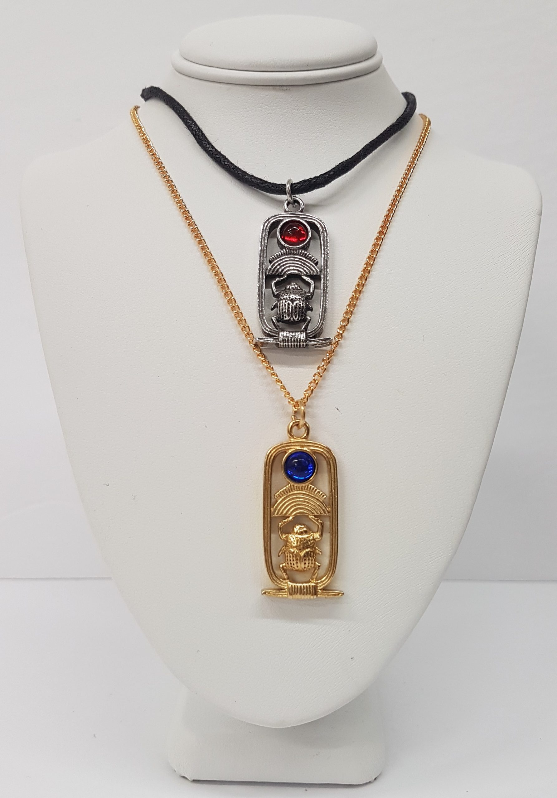 108187_108188 – Canadian Museum of History Boutique