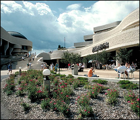 Civilization.ca - Architectural Tour of the Canadian Museum of Civilization